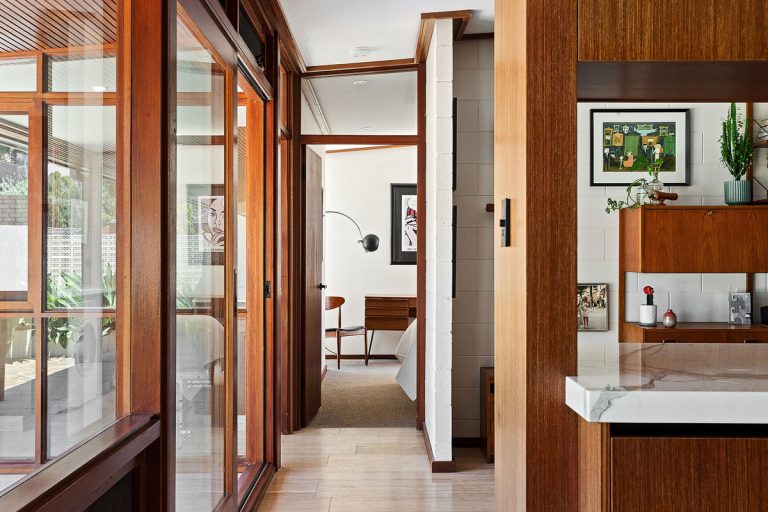 Featherby House by Iwan Iwanoff - ZSA ZSA Property