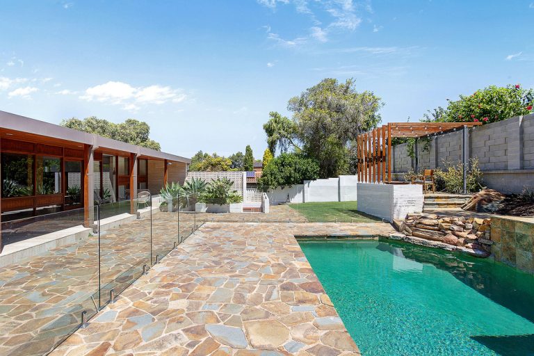 Featherby House by Iwan Iwanoff - ZSA ZSA Property